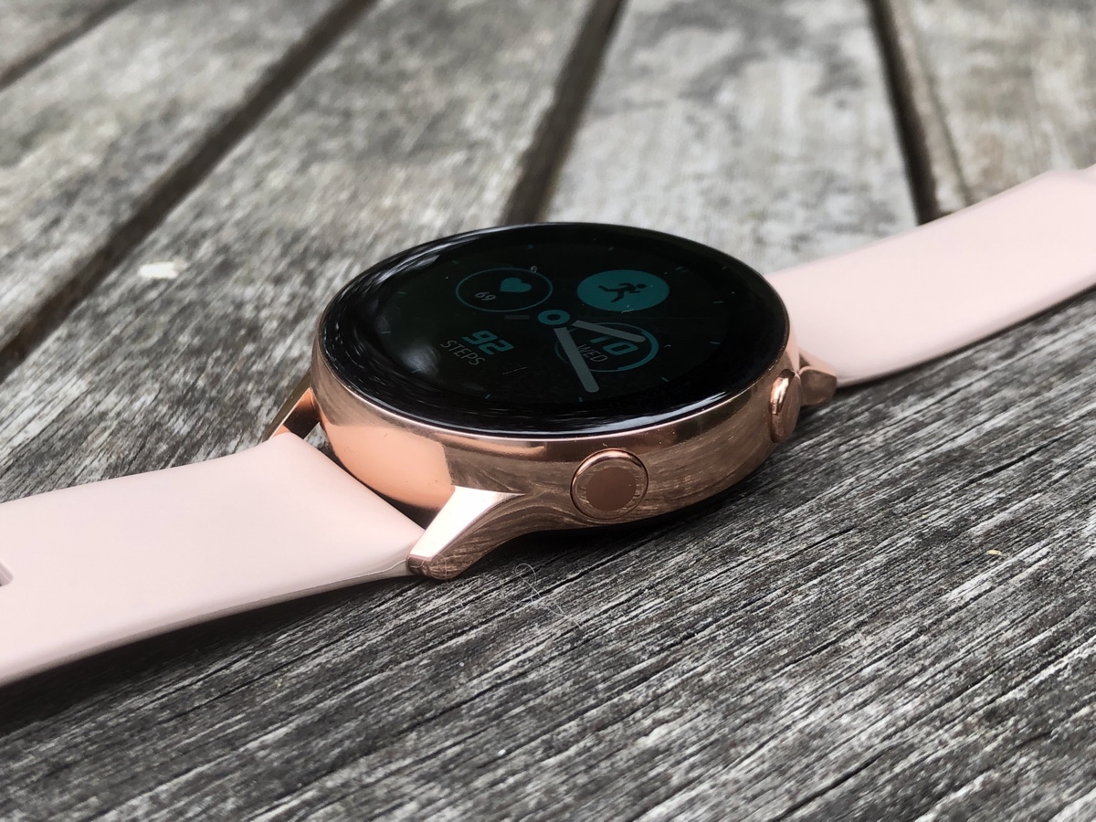 Samsung Galaxy Watch Active 2 vs Galaxy Watch Active: What's the ...