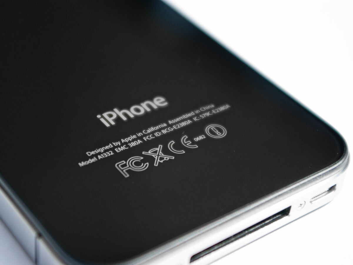 Those ugly logos on the back of your phone are set to disappear | Stuff