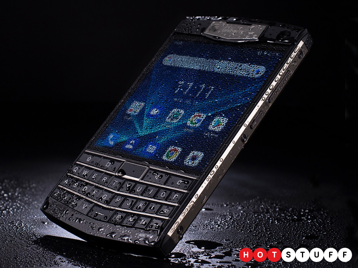 The Unihertz Titan looks like the lovechild of an Android smartphone ...