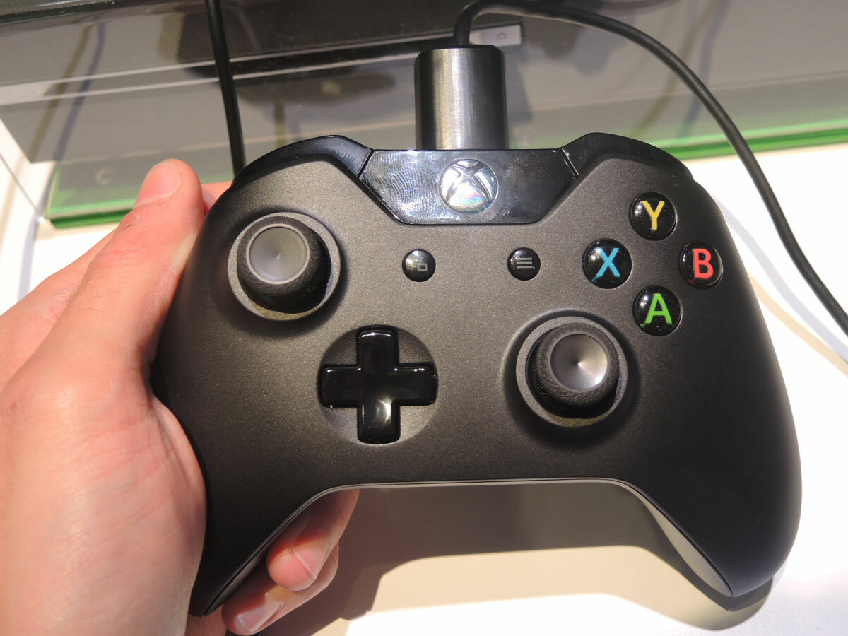 Xbox One vs PS4 – controller showdown | Stuff