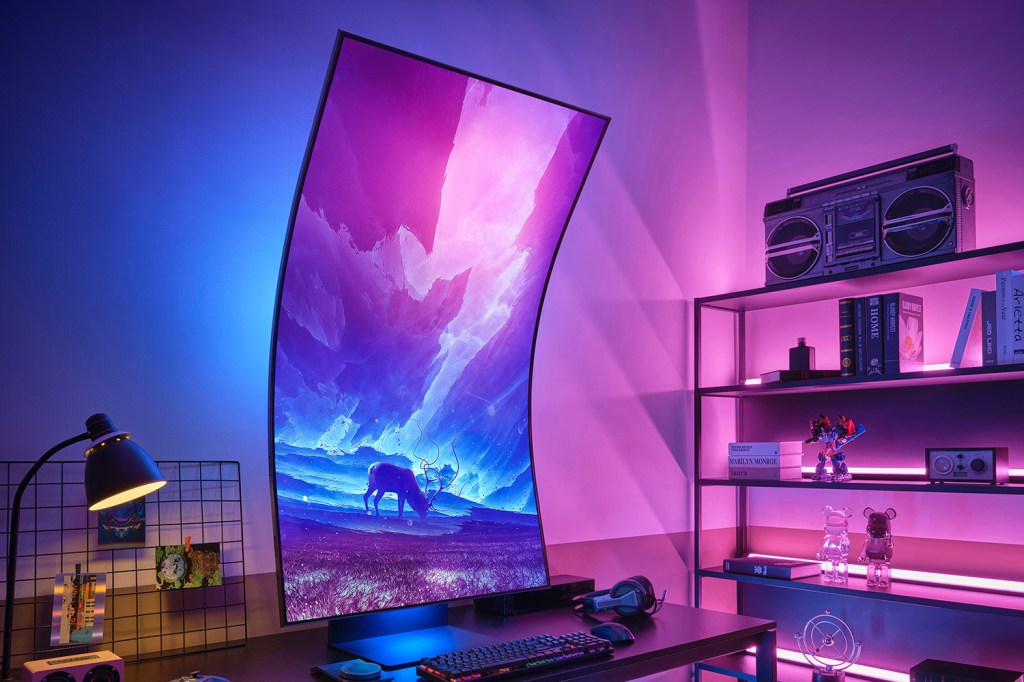 Flat vs curved monitors and displays: which is best? | Stuff