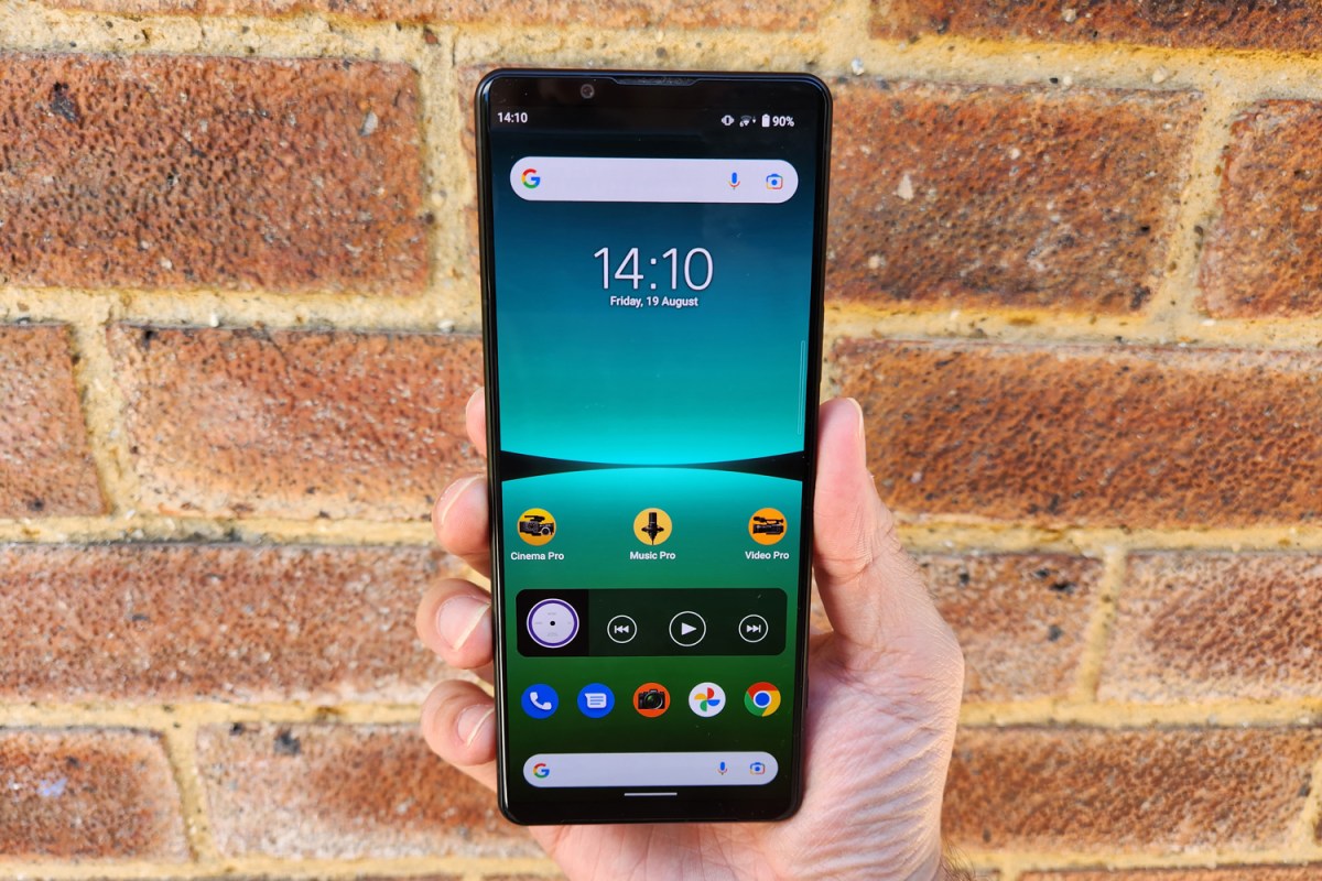 Sony Xperia 5 IV review: creative shrinker | Stuff