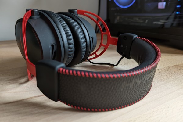 Hyperx Cloud Alpha Wireless Review Battery Champ Stuff