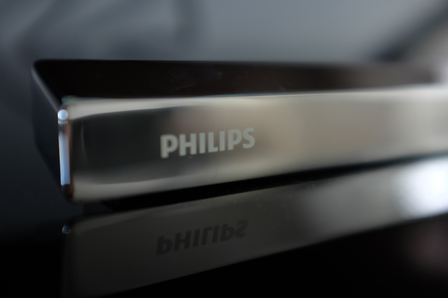 Philips 55OLED807 review: much more than +1 | Stuff
