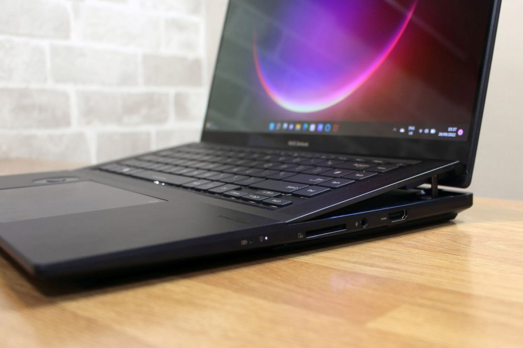Asus ZenBook Pro 16X OLED review: colourful creator | Stuff