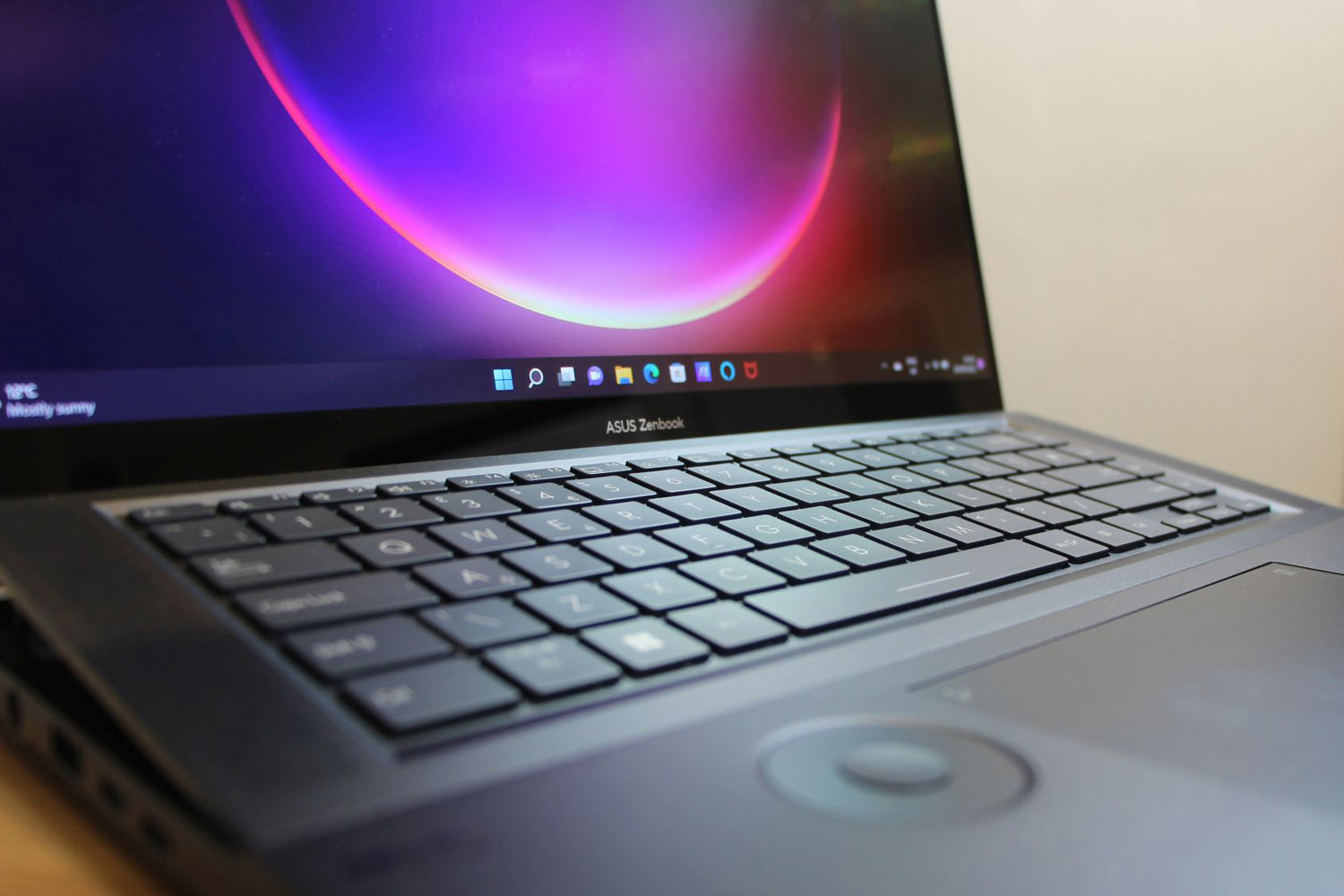 Asus ZenBook Pro 16X OLED review: colourful creator | Stuff
