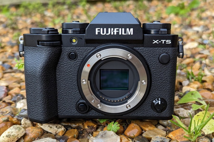 Fujifilm X-T5 review: no school like the old school | Stuff