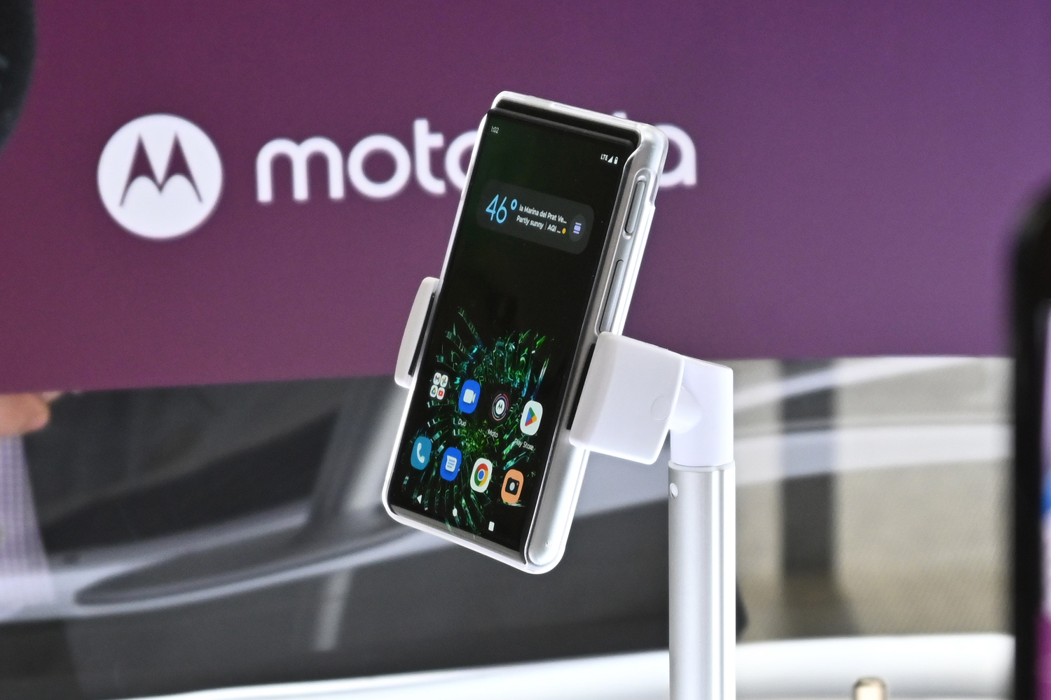 Motorola's rollable concept phone rises to the occasion | Stuff