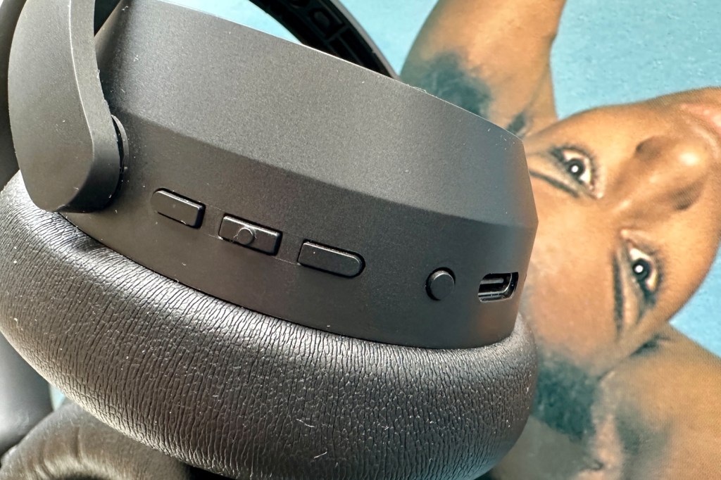 Sennheiser Accentum review: the price of power | Stuff