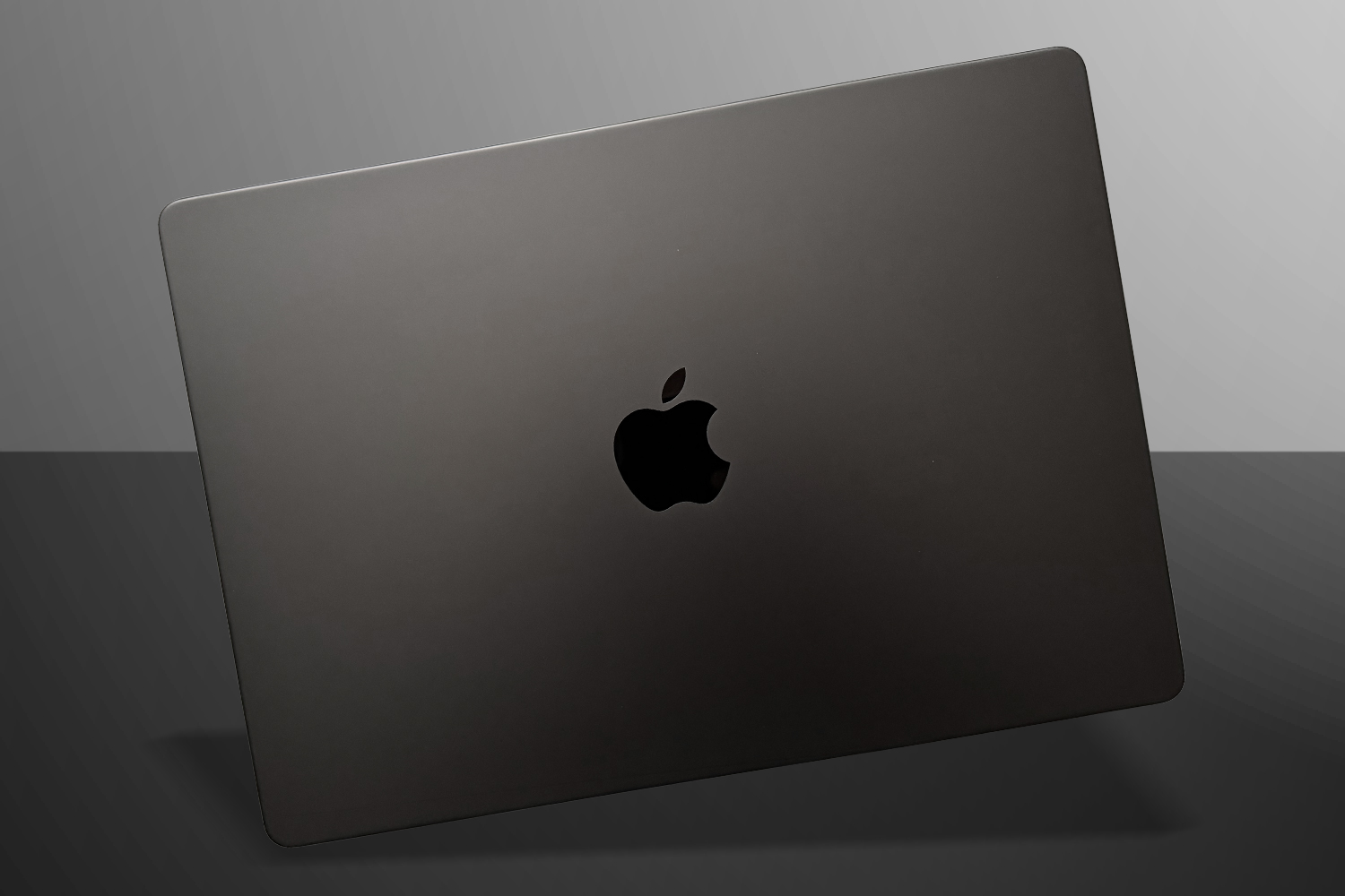 Save $1600 on the 14.2in Apple MacBook Pro this Black Friday | Stuff