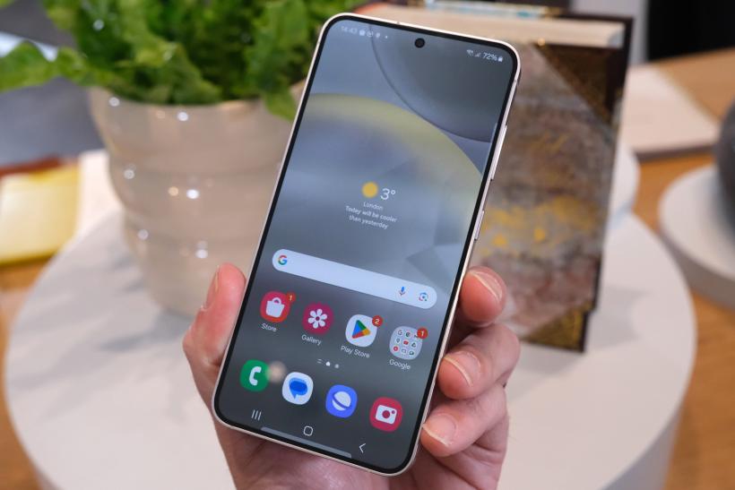 Best small phone: top compact smartphones reviewed | Stuff