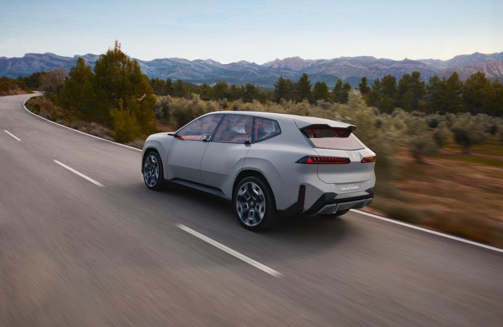 BMW’s 2025 X models display info across the windscreen – but there’s a ...