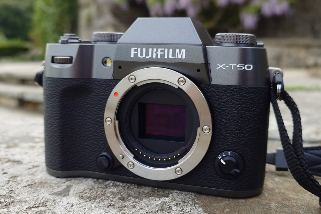 Fujifilm X-T50 hands-on review: dial F for film simulation | Stuff