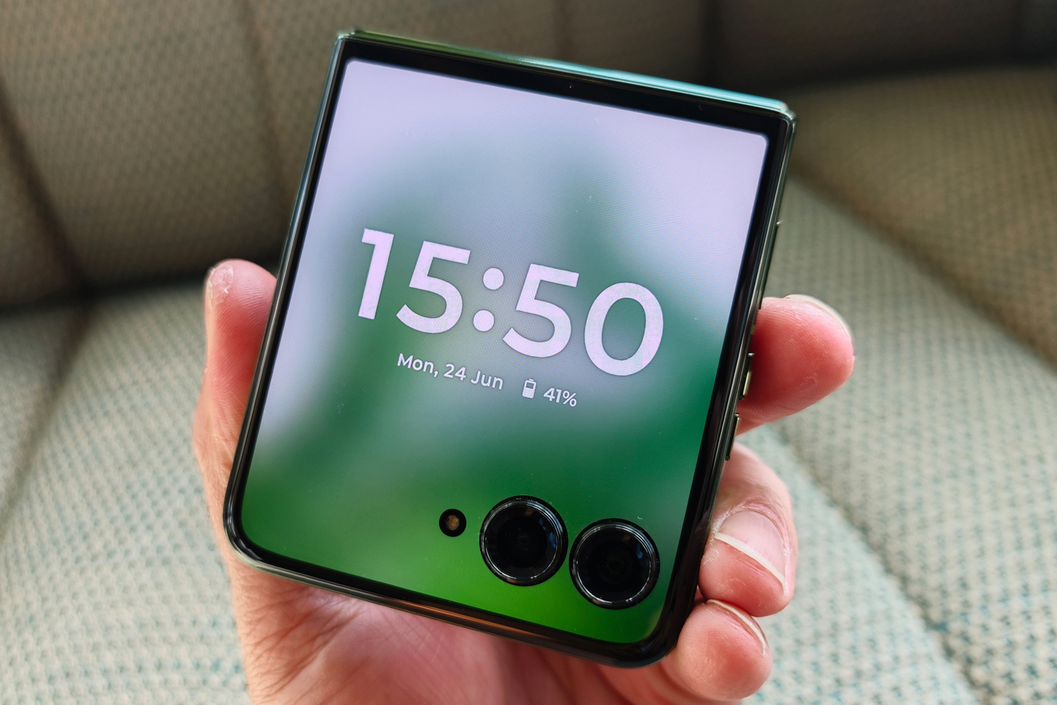 Motorola Razr 50 Ultra review: the 2024 flip phone to beat | Stuff