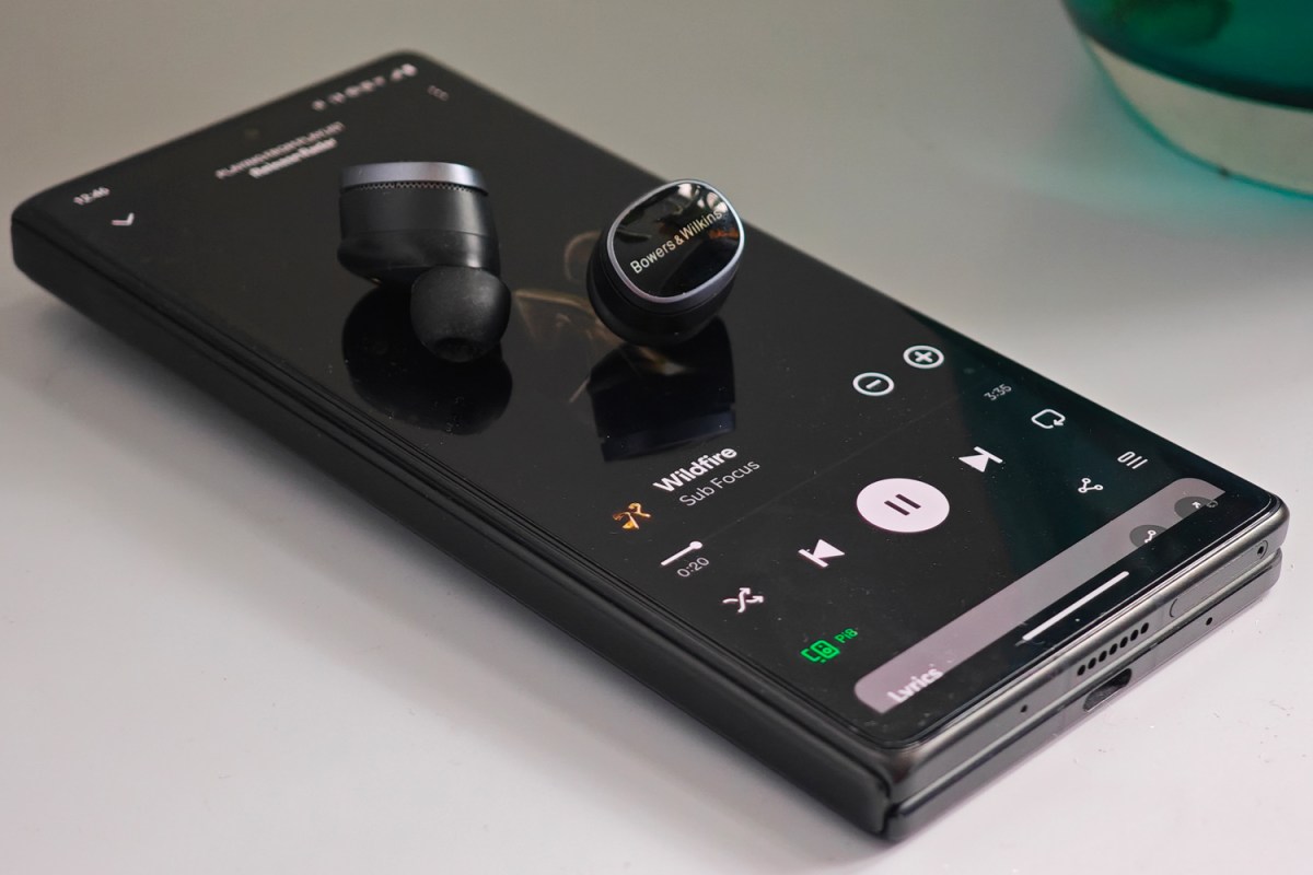 Bowers & Wilkins Pi8 review: sublime sounding in-ears that major on ...
