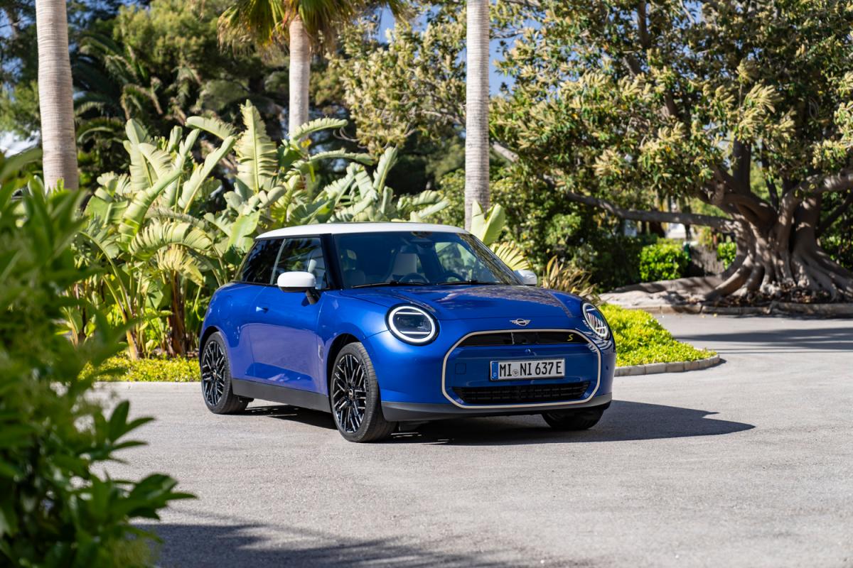 Mini Cooper SE review: The perfect small EV package | Stuff