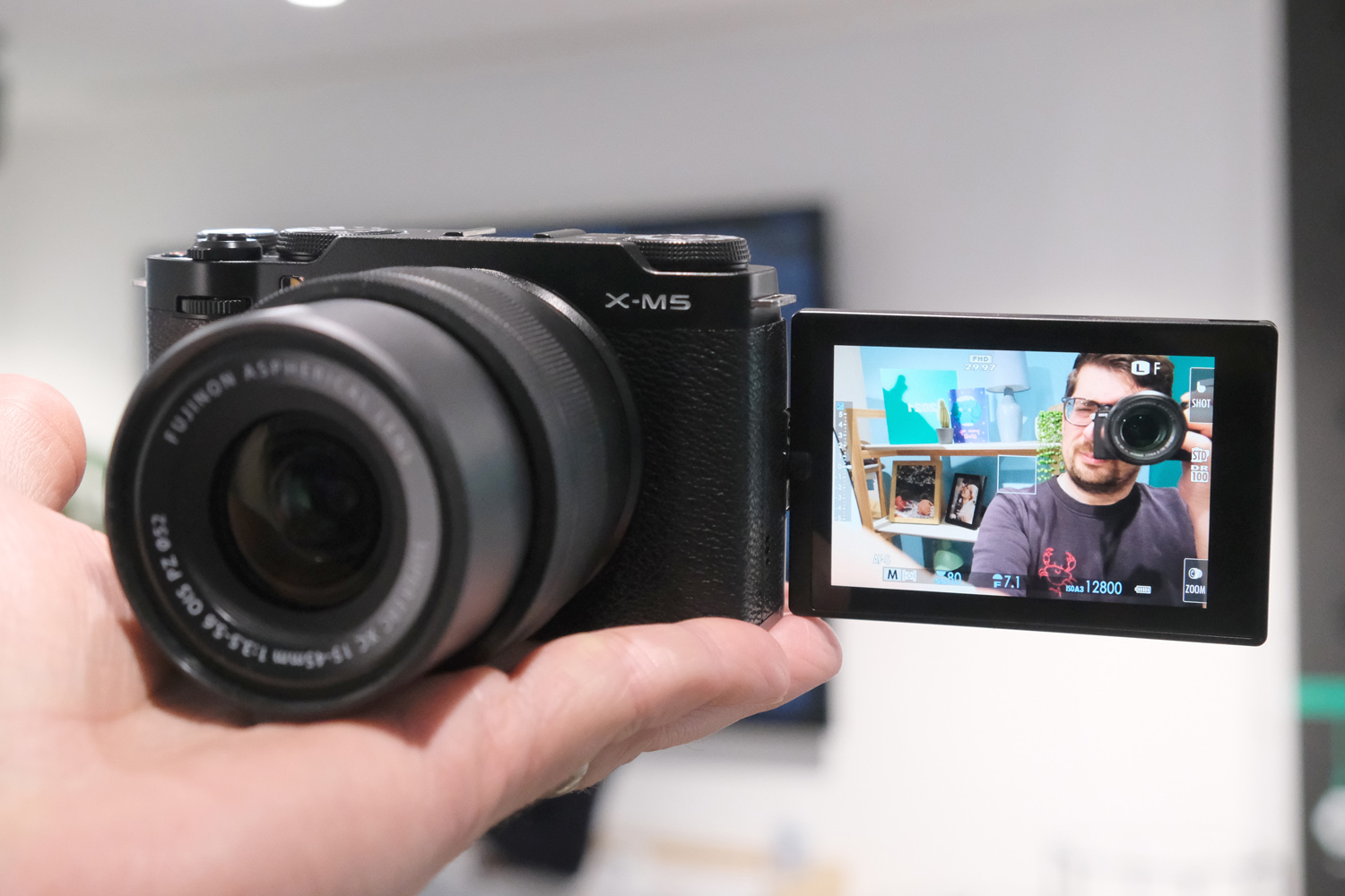 Fujifilm X-M5 hands-on review: honey I shrunk the system camera | Stuff
