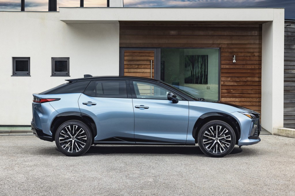 Lexus RZ 300e review: a smaller-scale luxury EV | Stuff
