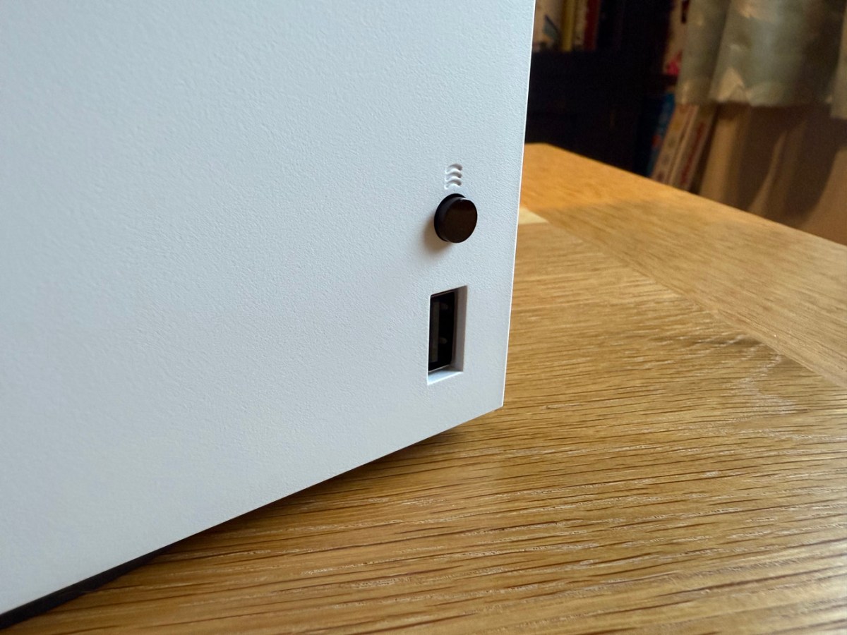 I've been playing with the discless white Xbox Series X - here's what it looks like | Stuff