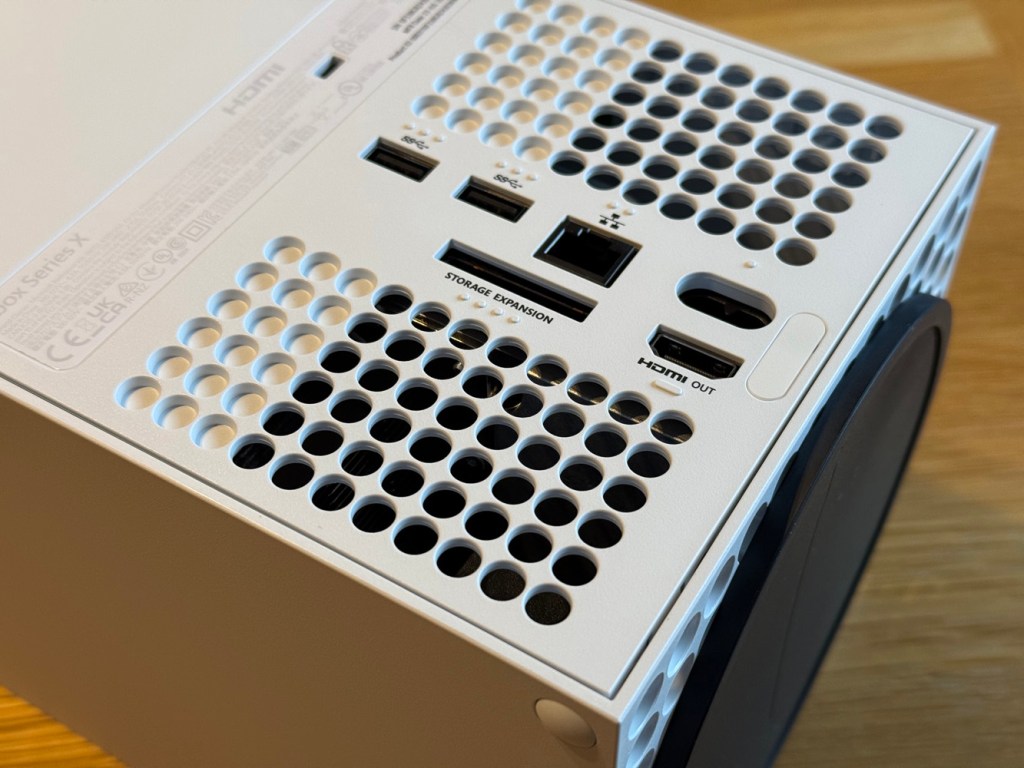 I've been playing with the discless white Xbox Series X - here's what ...