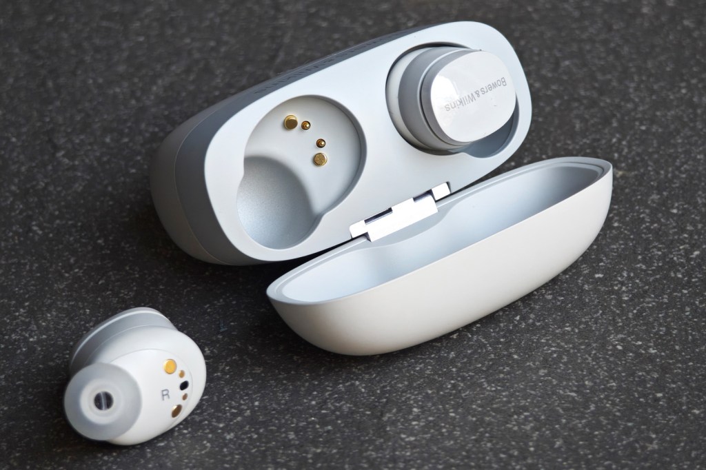 Bowers & Wilkins Pi6 review: it's all about the audio | Stuff
