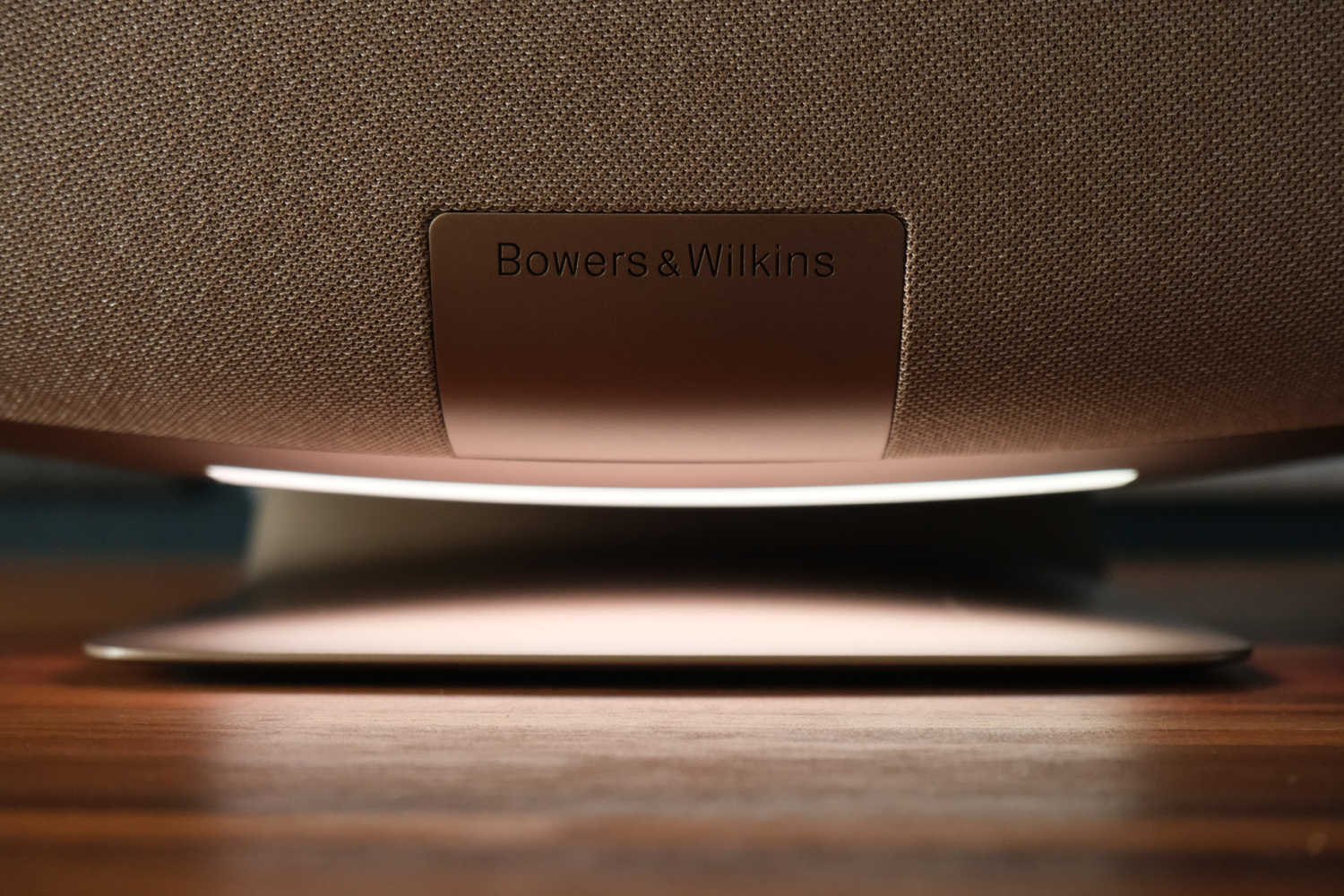 Bowers & Wilkins Zeppelin Pro Edition review: an icon refined | Stuff