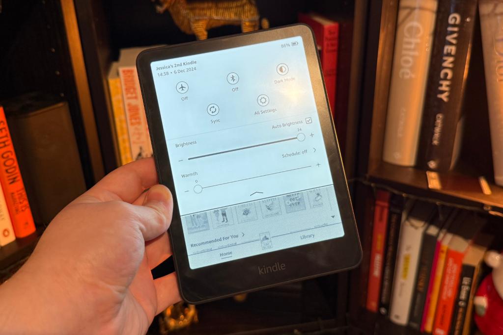 Amazon Kindle Paperwhite (2024) review: better than a book | Stuff