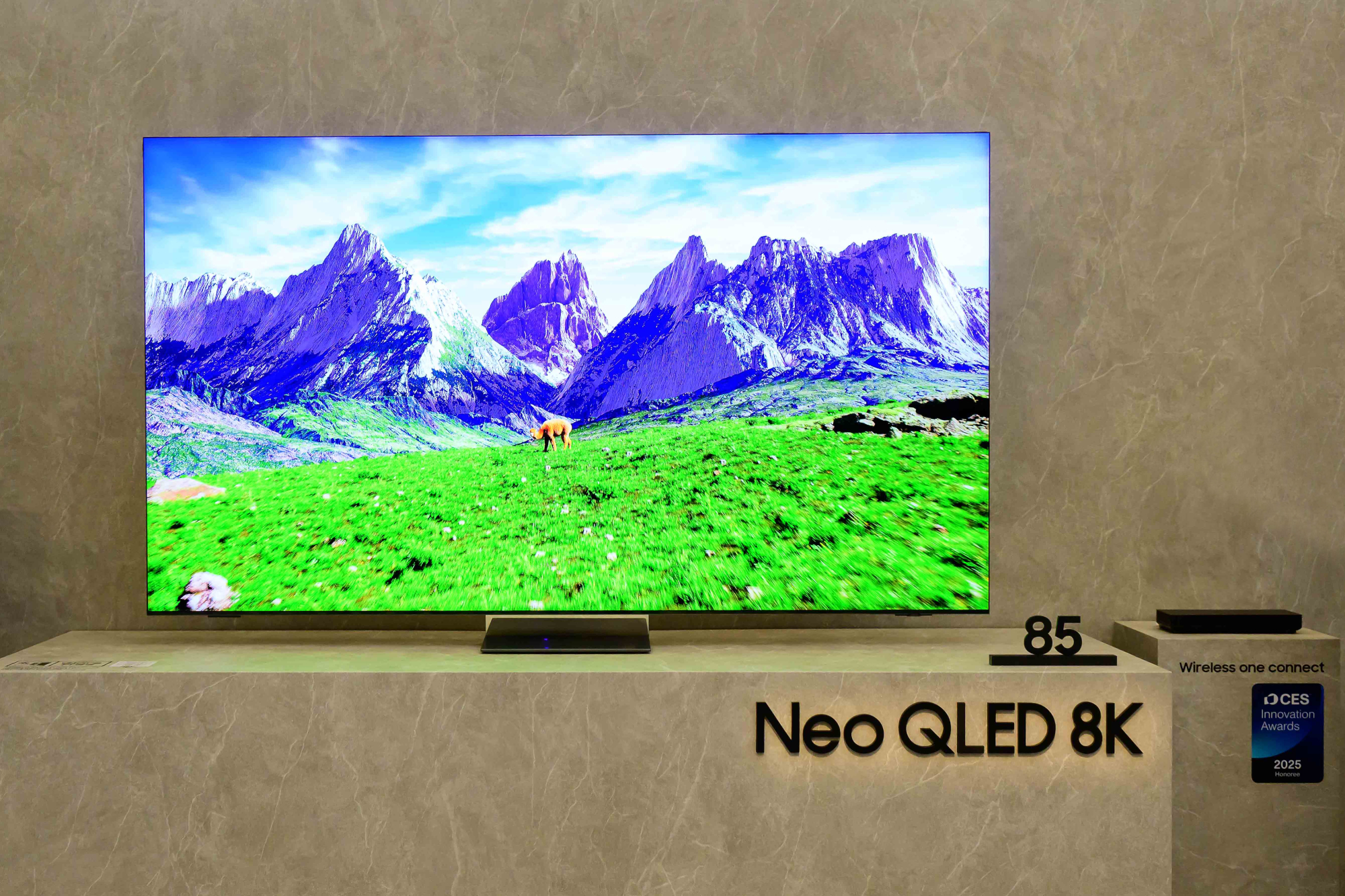 The new Samsung Neo QLED 8K QN990F and The Frame Pro just made choosing ...