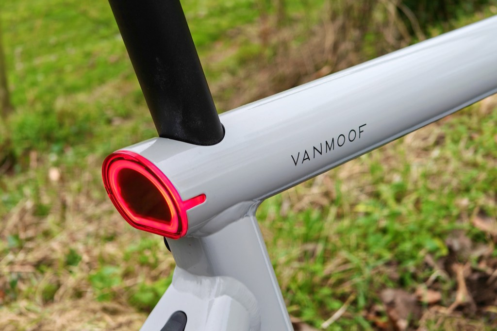 VanMoof S5 review: the minimal marvel rides again | Stuff