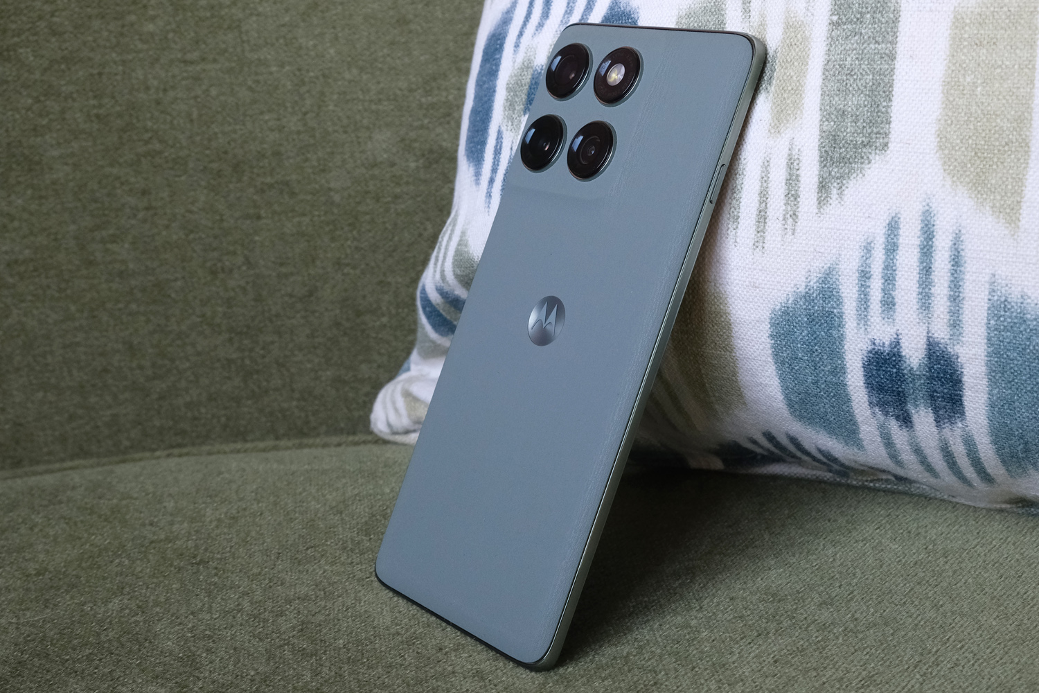 I was amazed by the Motorola Edge 60 Pro's epic battery life - and you ...