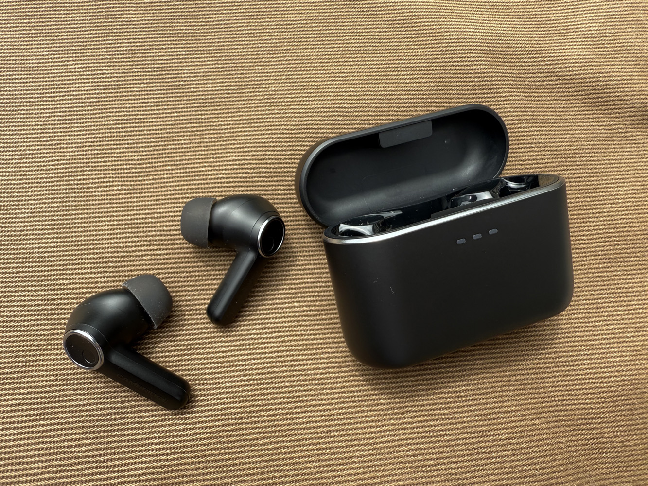 I tested the Cambridge Audio Melomania A100 noise-cancelling earbuds ...