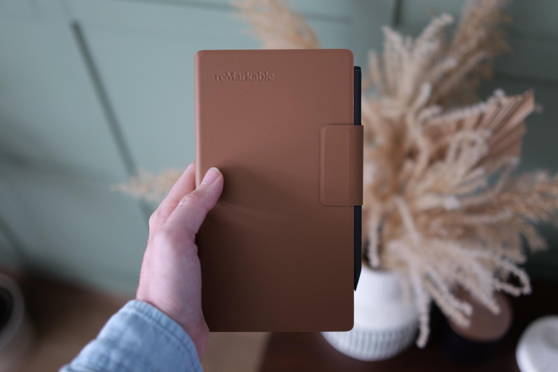 I’ve been reviewing the Remarkable Paper Pro Move for two weeks – now I ...