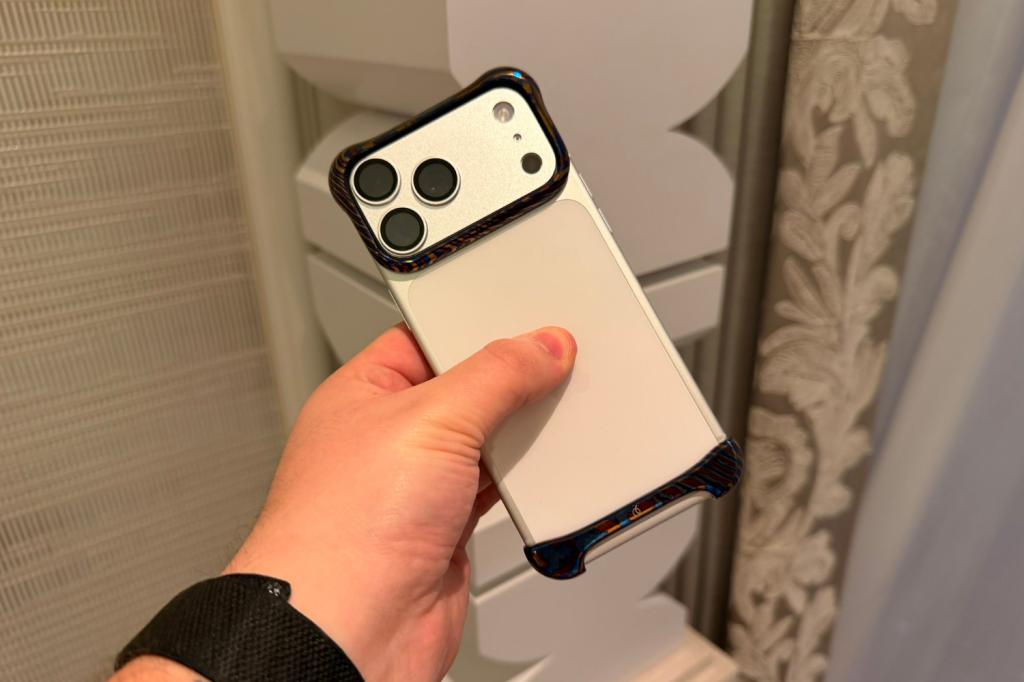 I tried this minimalist iPhone case that costs more than the phone | Stuff